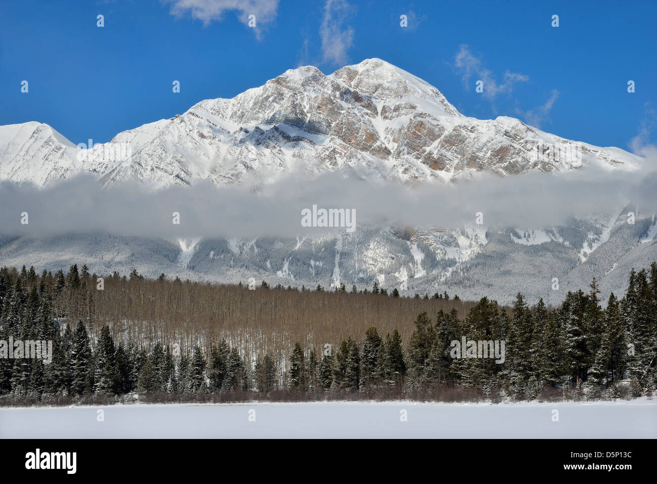 Pyramid mountain hi-res stock photography and images - Alamy
