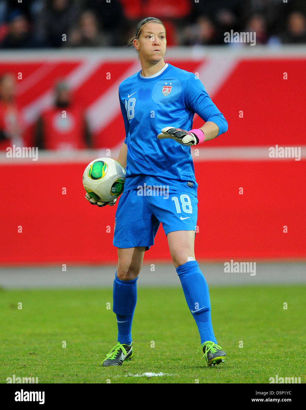 The USA's goalkeeper Nicole Barnhart throws the ball during the ...
