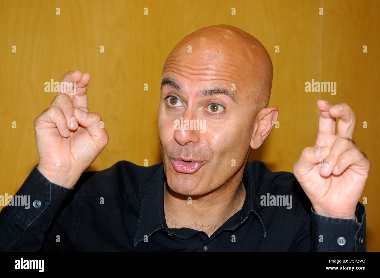 Robin S. Sharma International expert leadership Stock Photo - Alamy