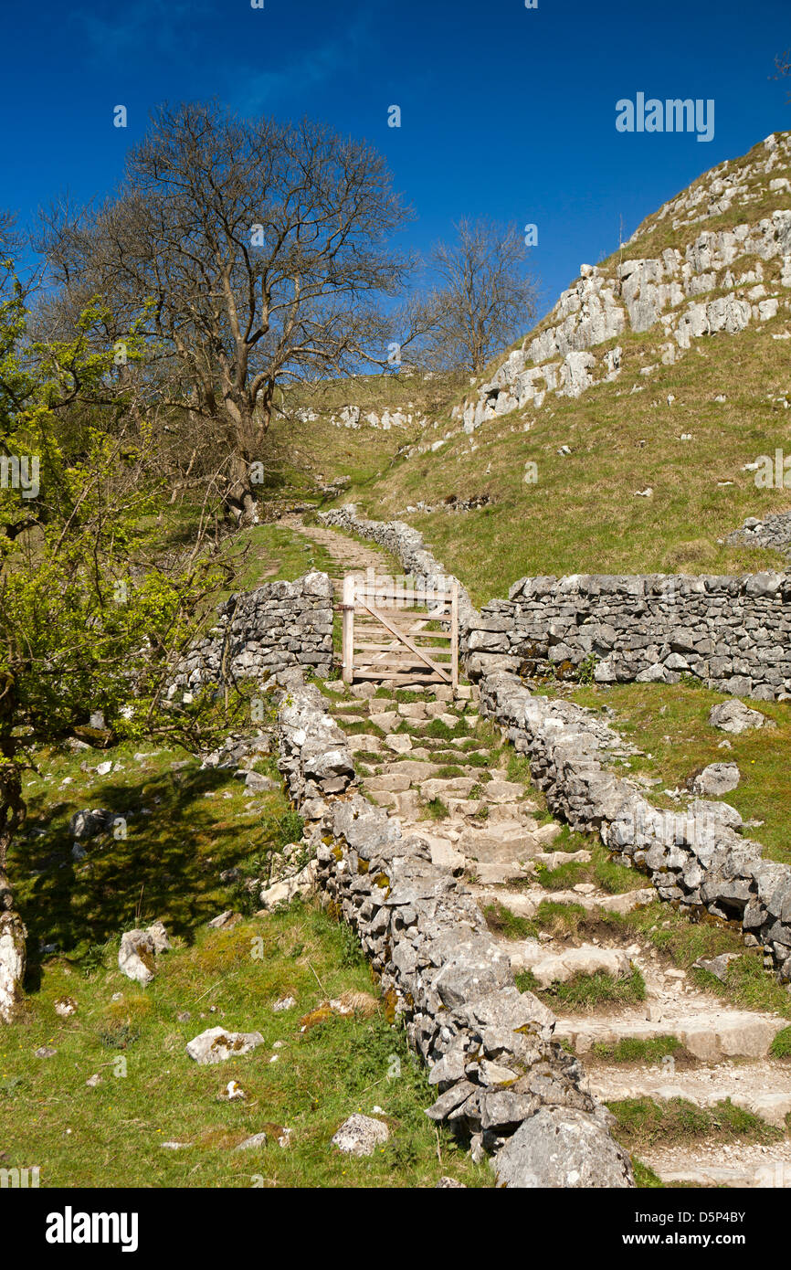 Malham cove hi-res stock photography and images - Alamy