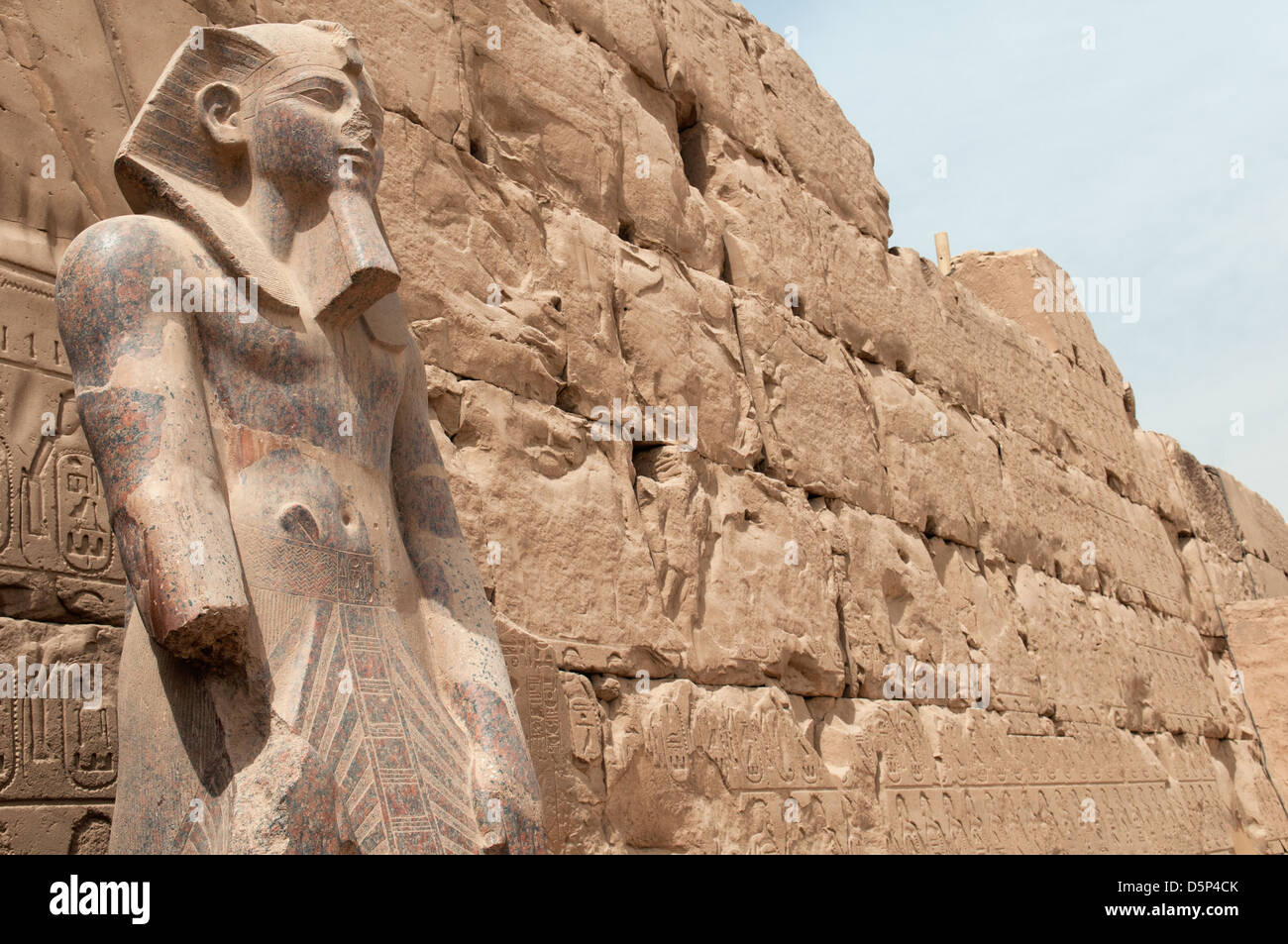 Statue Karnak Luxor Egypt Stock Photo - Alamy