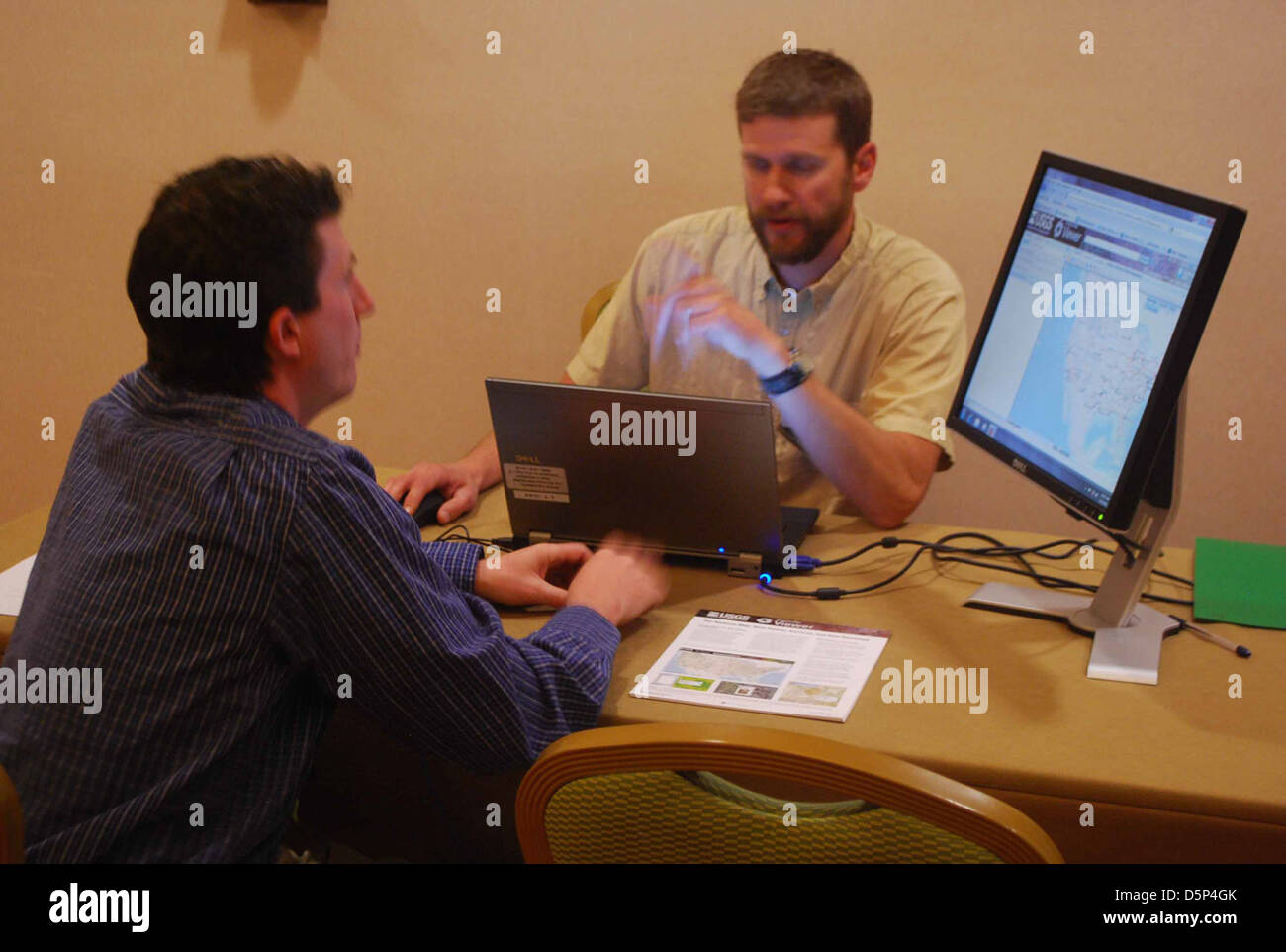 Coast salish traditional canoe hi-res stock photography and images - Alamy