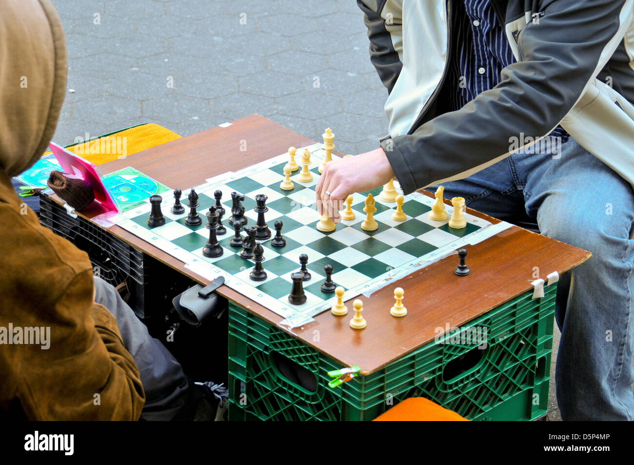 Union square new york manhattan chess hi-res stock photography and ...