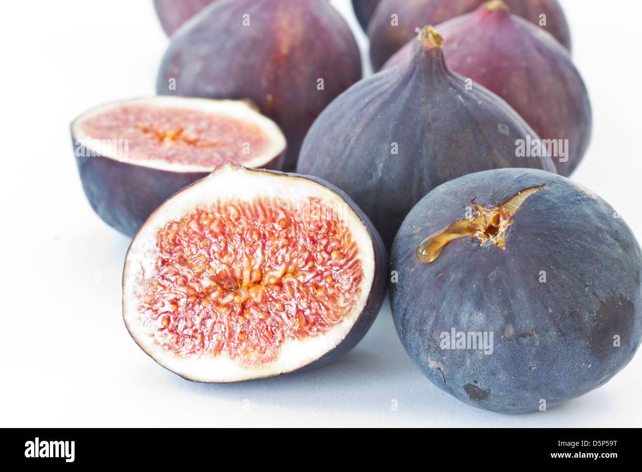 Figs cut in half hi-res stock photography and images - Alamy