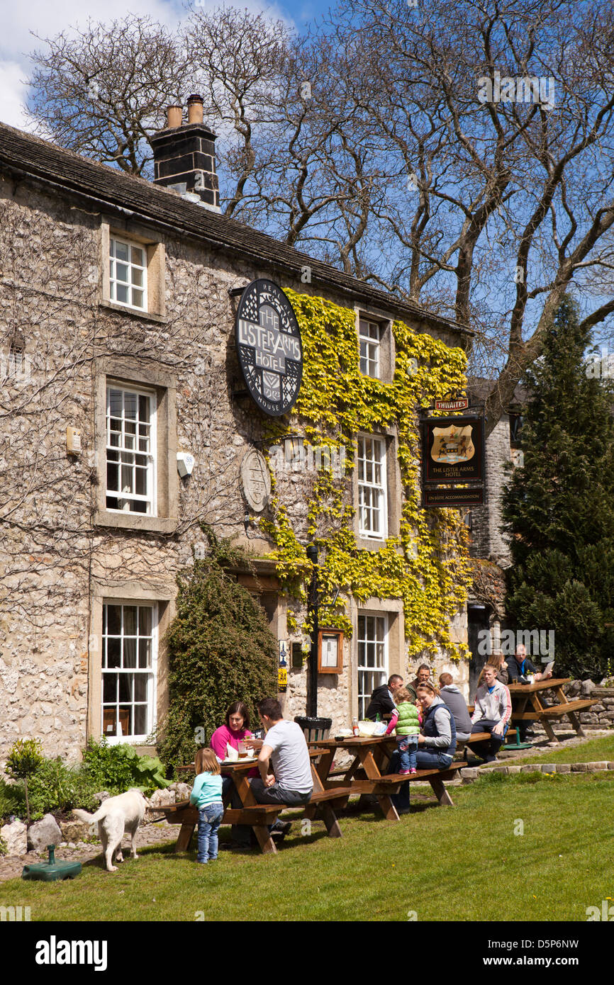 Lister arms pub malham hi-res stock photography and images - Alamy