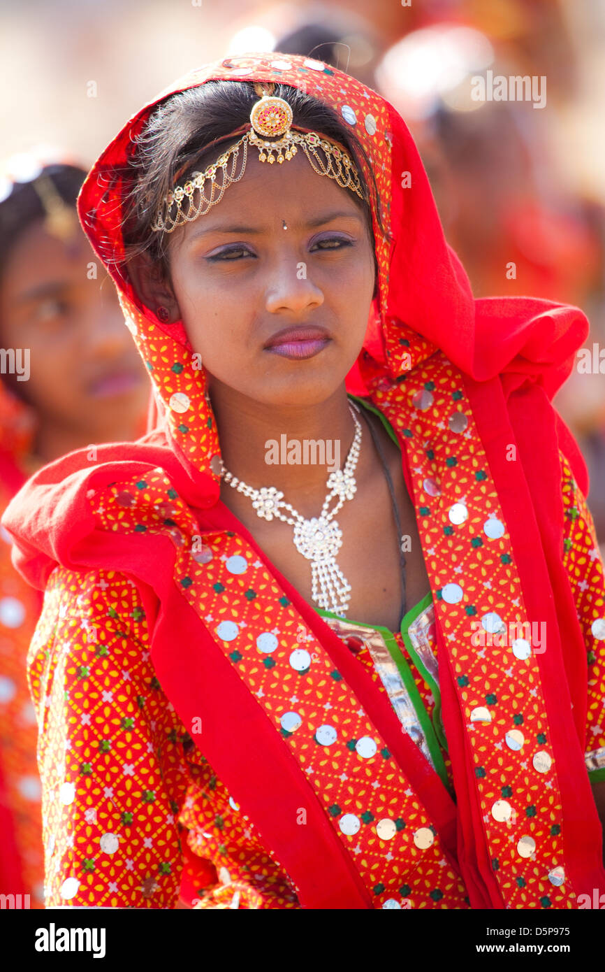 Girls at a traditional Indian dance, Pushkar Camel Festival Stock Photo ...