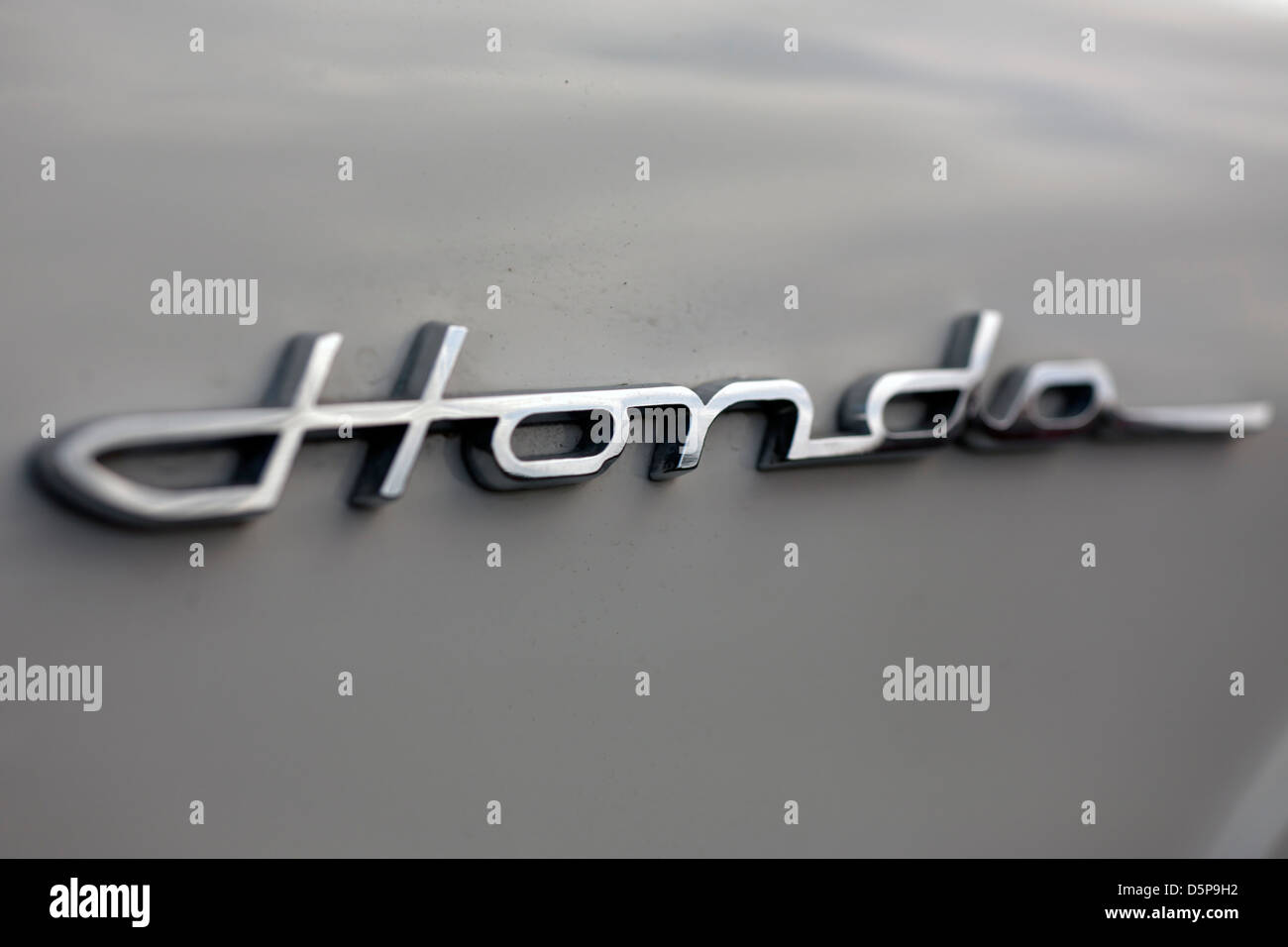 Honda badge hi-res stock photography and images - Alamy