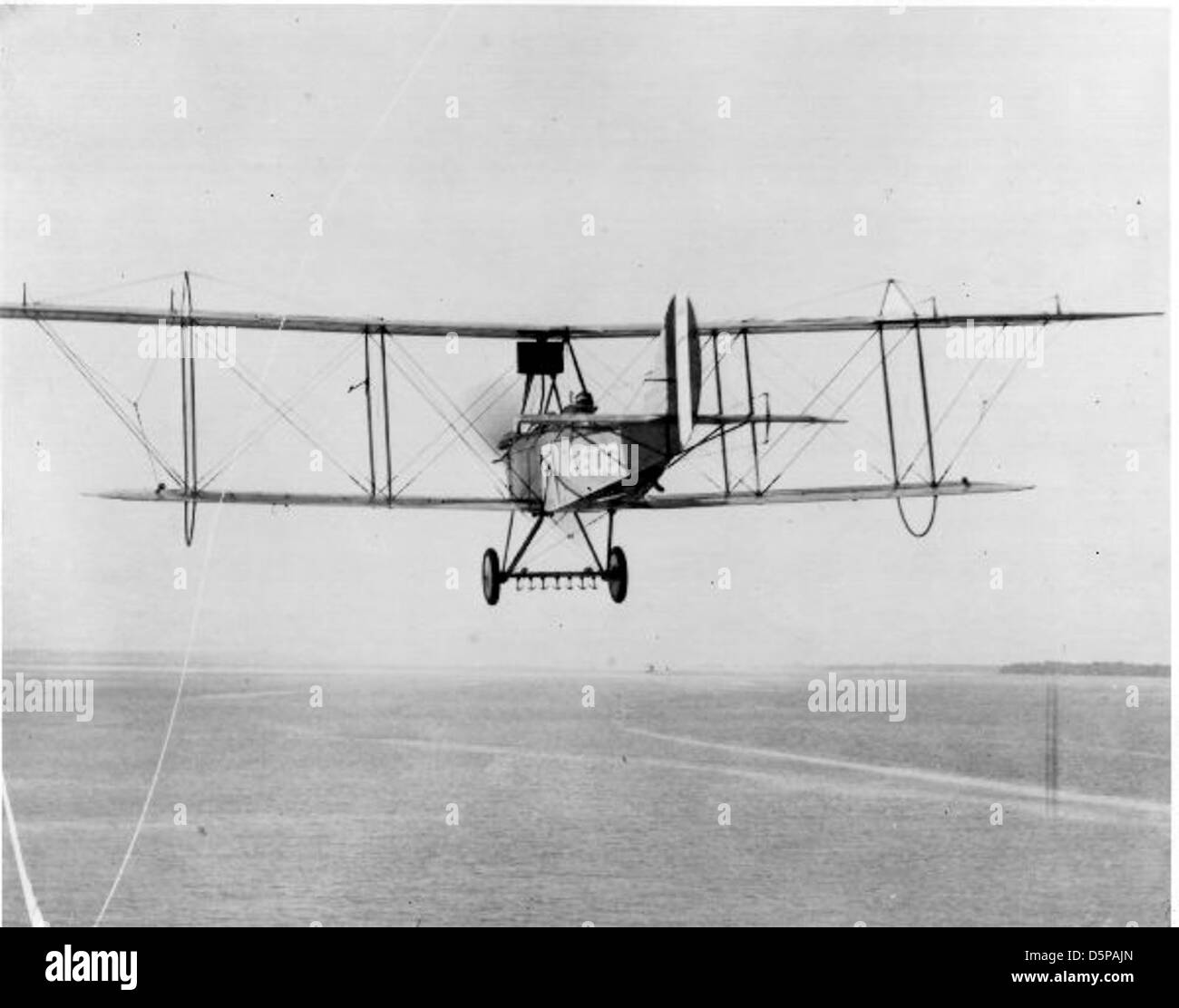 The Aeromarine 39B was a notable early 20th-century seaplane used for ...