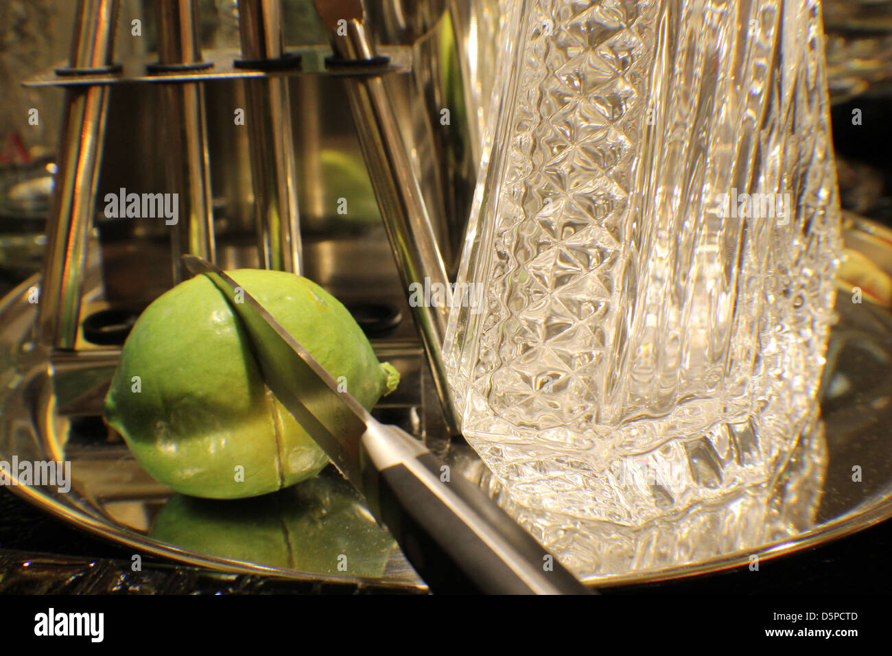 Lime knife hi-res stock photography and images - Alamy