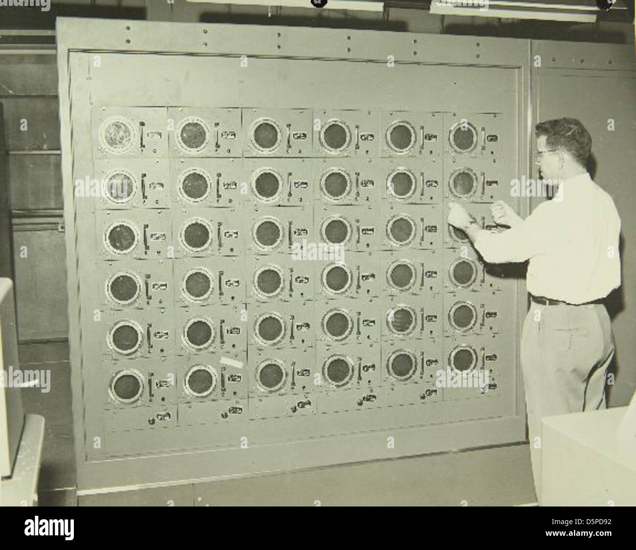 The Remington Rand computer used at the Consolidated/Convair Aircraft ...
