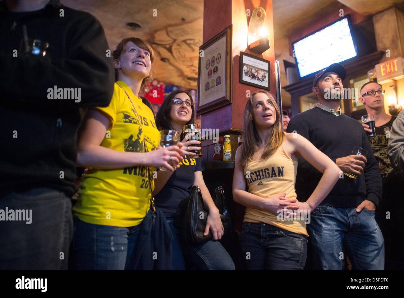 April 6, 2013 - Ellen Schmidt, Amanda Vogelsang, and Colleen McClain ...