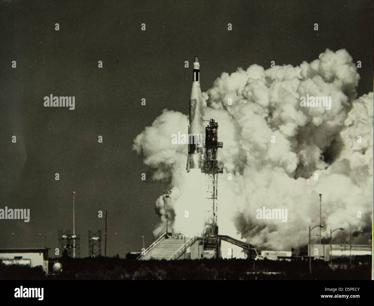 Convair/General Dynamics Atlas Midas 1 Launch Stock Photo - Alamy