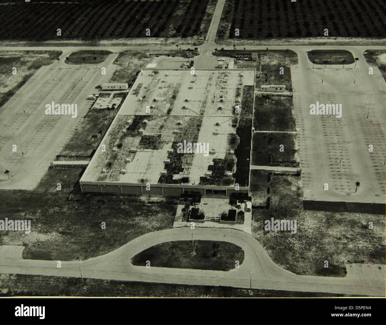 The Convair/General Dynamics Atlas production facility in San Diego ...