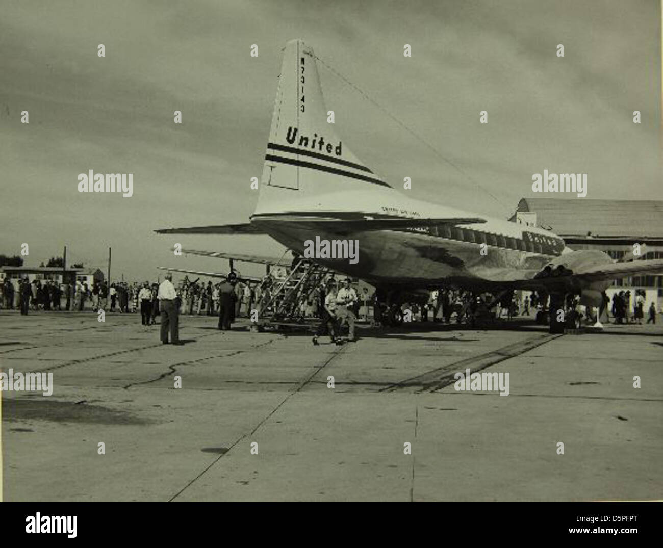 Convair cv 580 hi-res stock photography and images - Alamy
