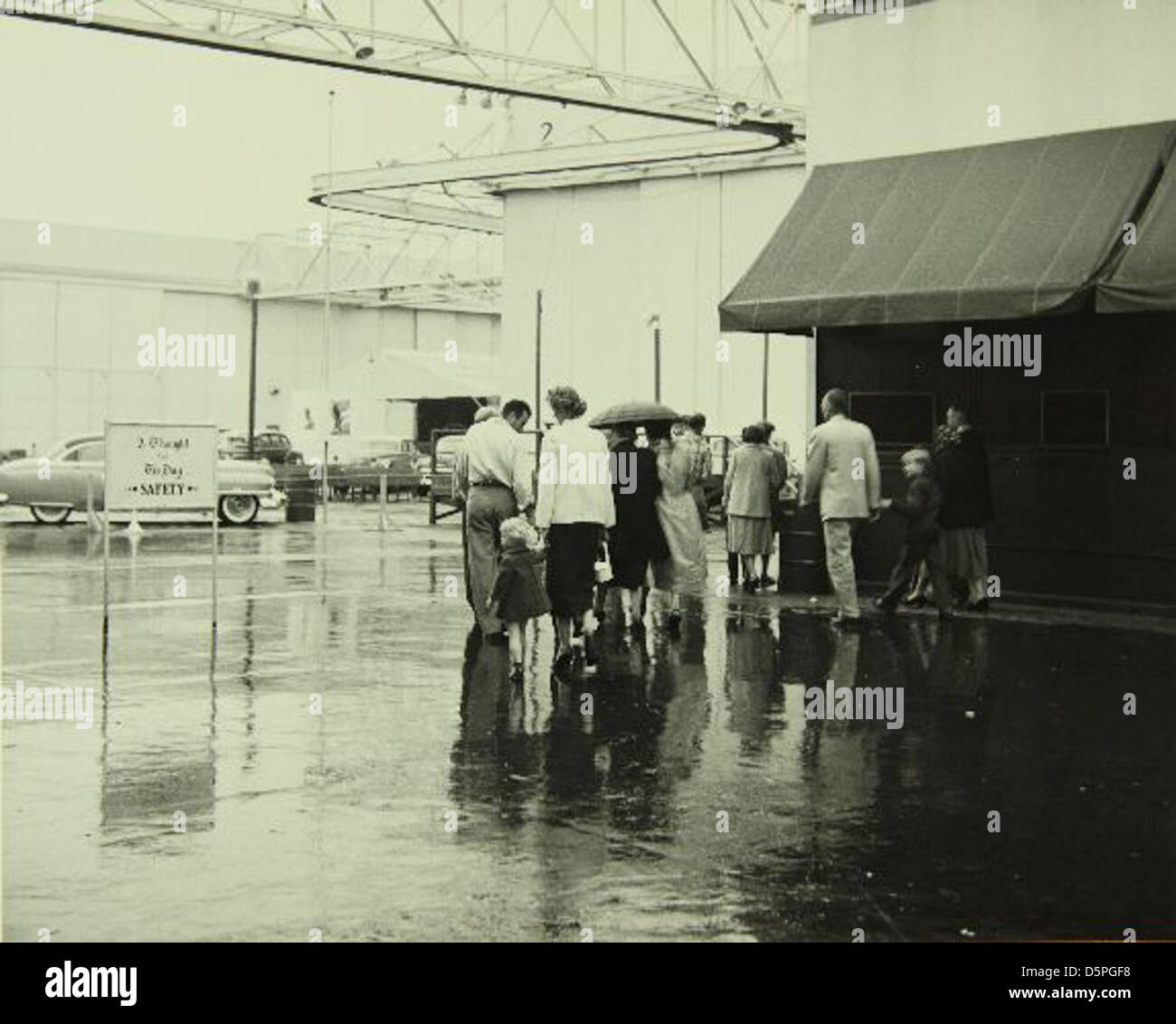 Convair and General Dynamics' aerospace plant, where key aviation ...