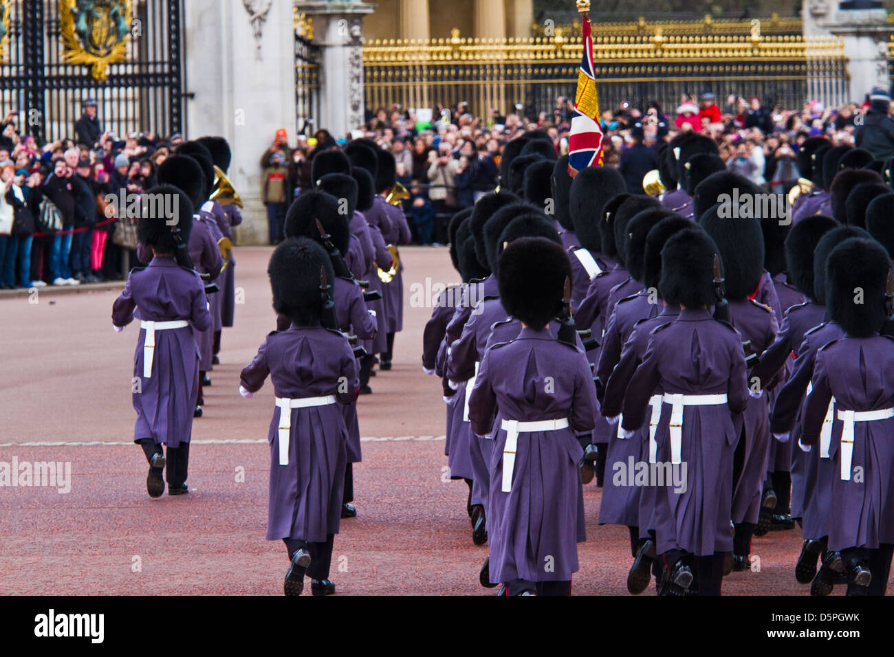 Ceremonial soldier on parade Stock Photo - Alamy
