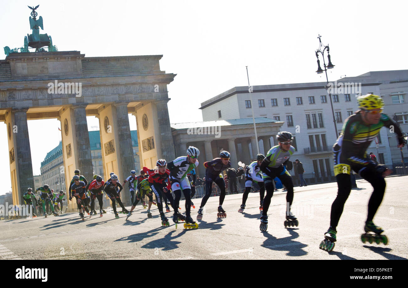 Inline skate hi-res stock photography and images - Alamy