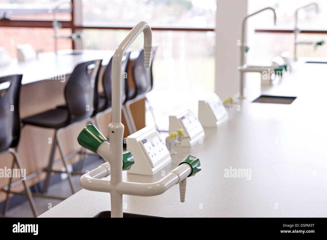 Classroom sink hi-res stock photography and images - Alamy