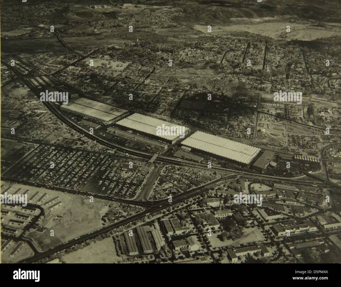 This aerial view shows the Consolidated/Convair Aircraft Factory ...