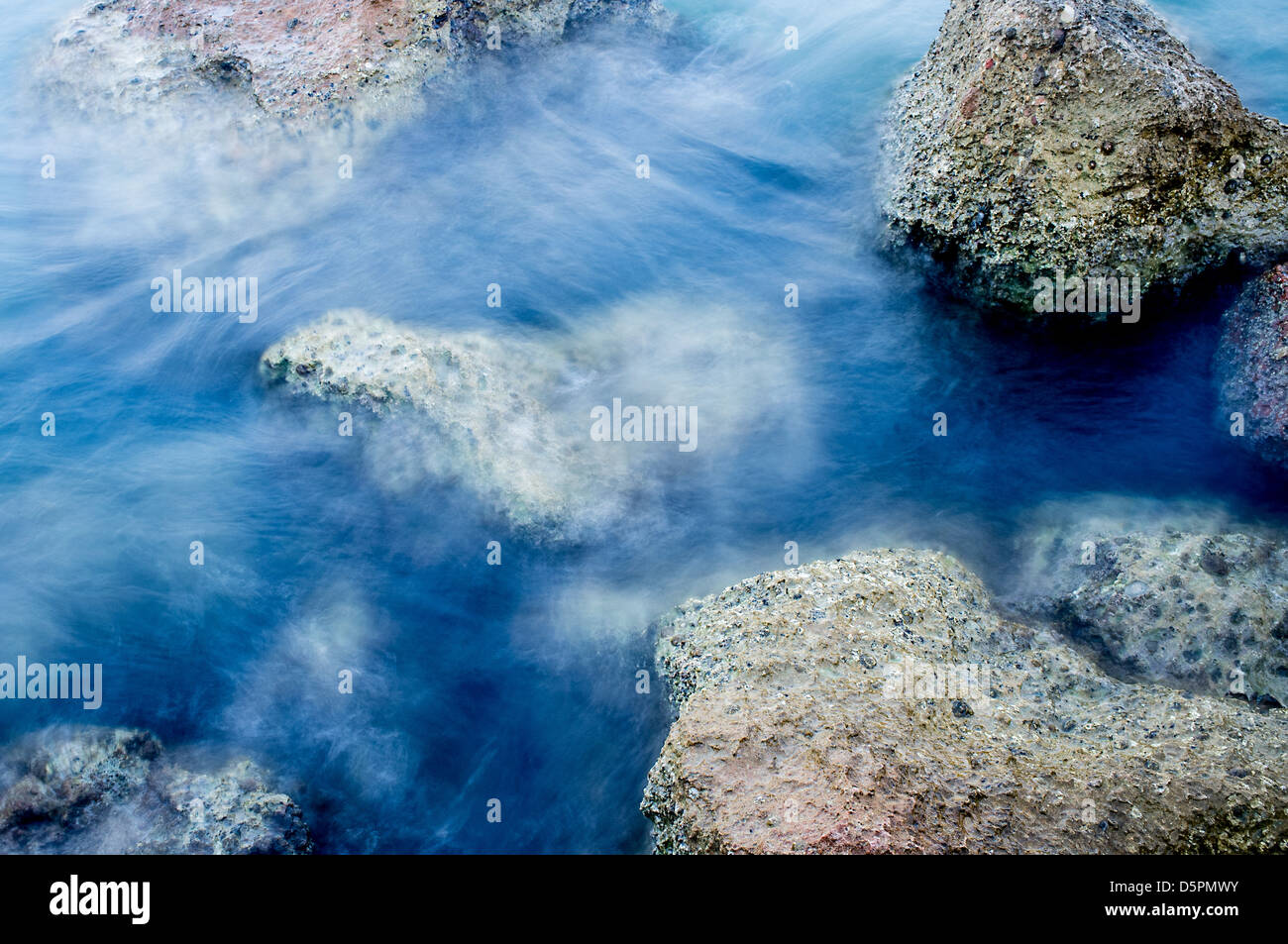 Rocks in water tides hi-res stock photography and images - Alamy