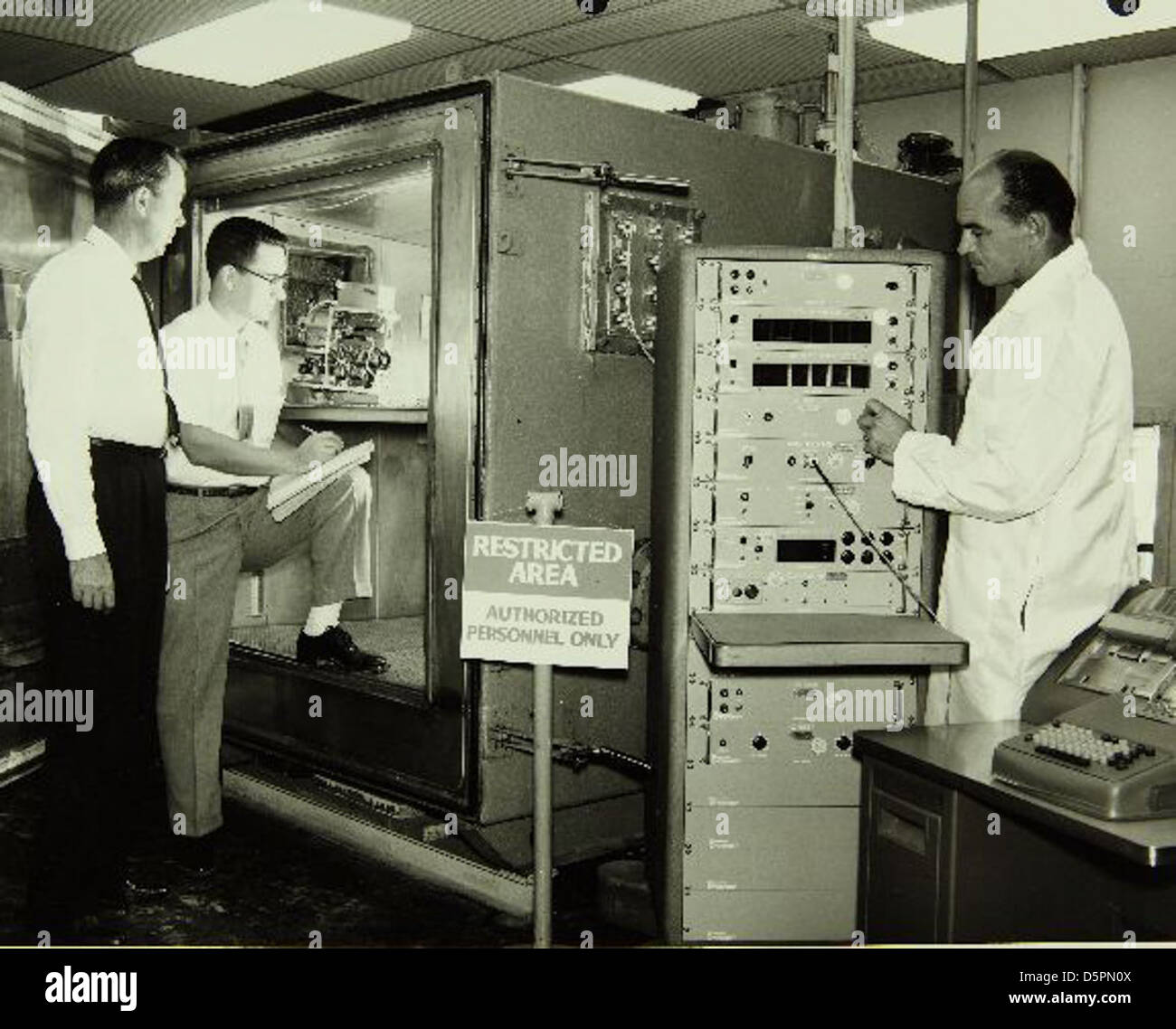 Electronic Environmental Lab : Consolidated/Convair Aircraft Factory ...