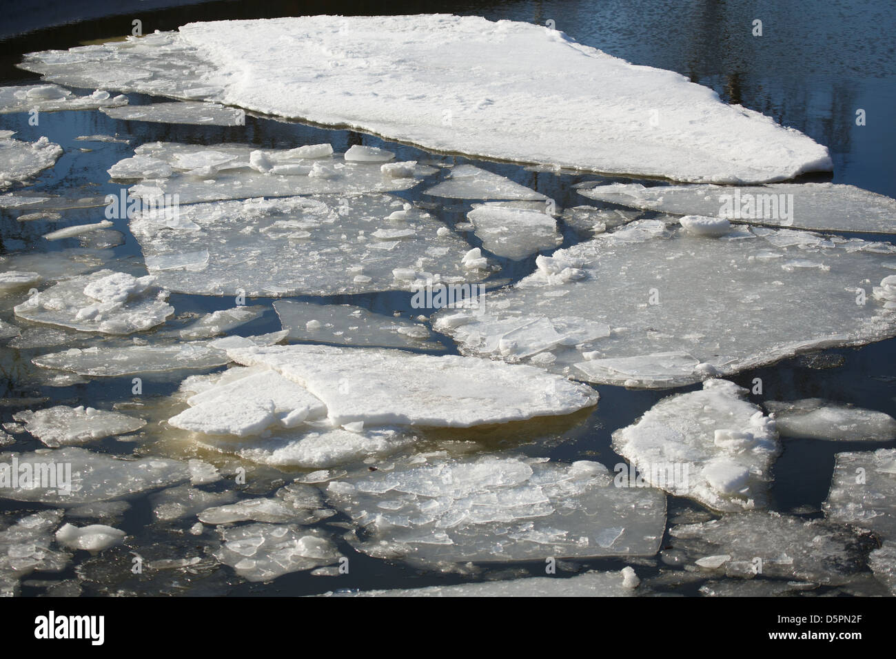 Melting sea ice off hi-res stock photography and images - Alamy