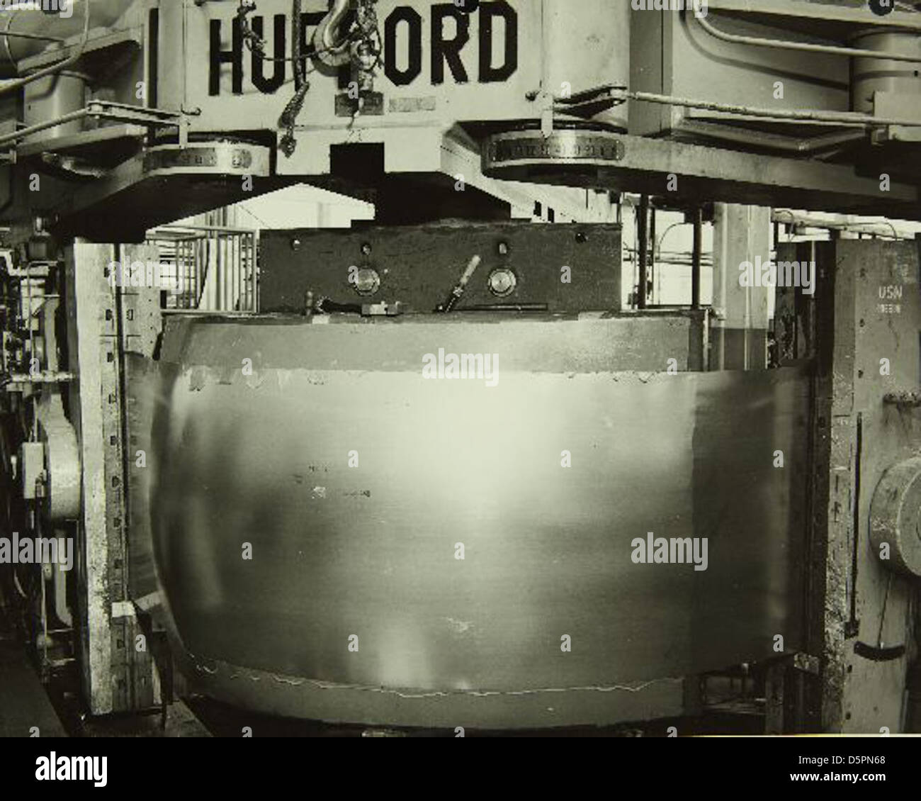 The Stretch Press Plant at the Consolidated/Convair Aircraft Factory in ...