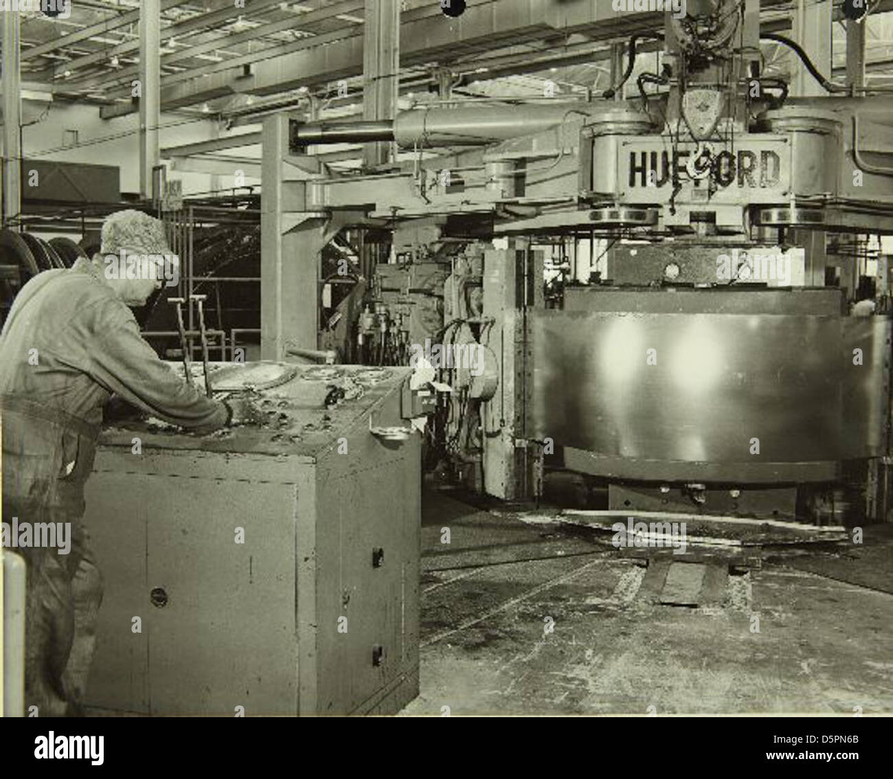 The Stretch Press plant, part of the Consolidated/Convair aircraft ...