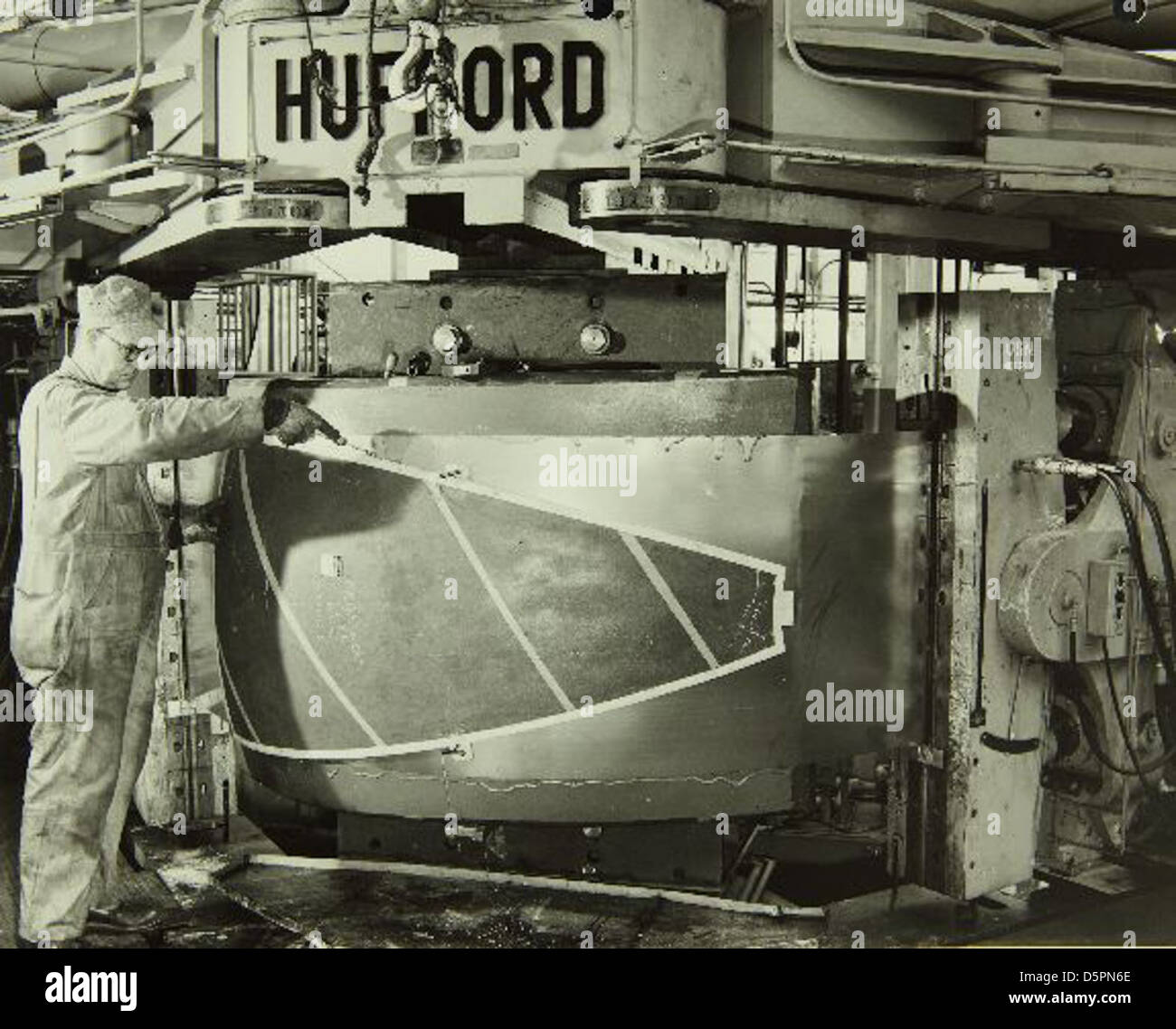 The Stretch Press Plant, part of the Consolidated/Convair aircraft ...