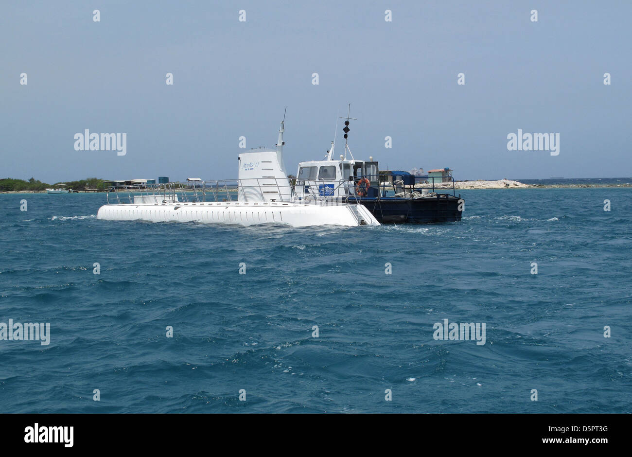 Blue submarine boats hi-res stock photography and images - Alamy