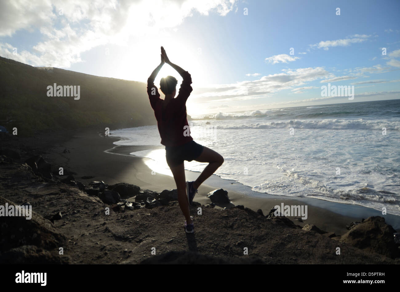 Tree pose yoga woman alone hi-res stock photography and images - Alamy