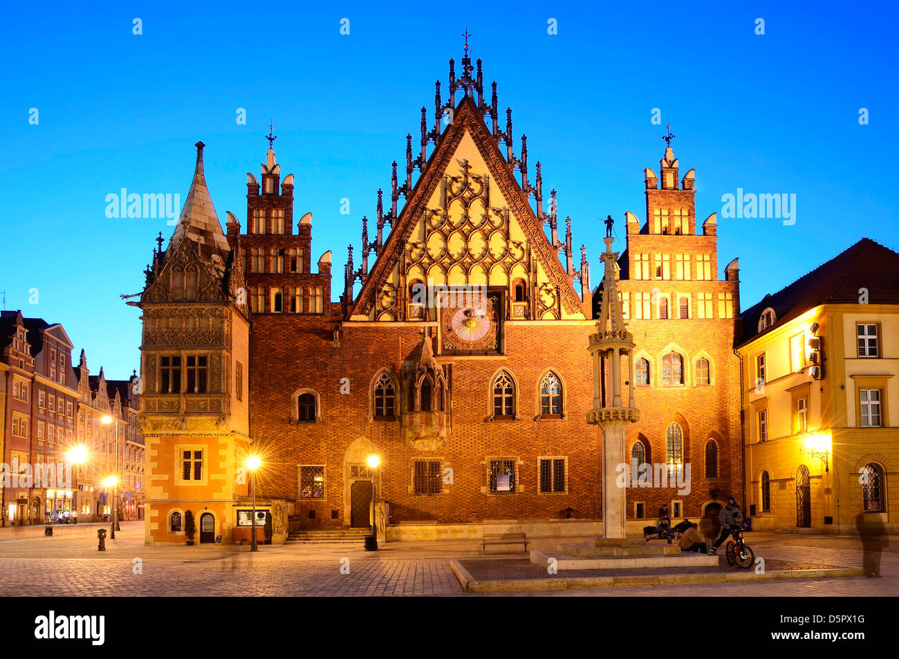 City hall of wroclaw hi-res stock photography and images - Alamy