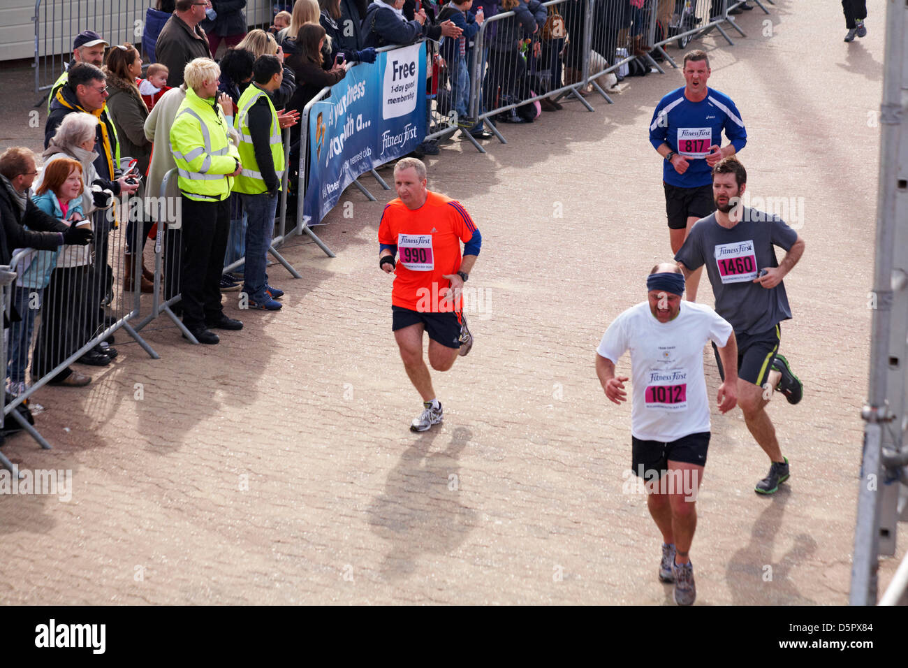 Bournemouth, UK 7 April 2013. Bournemouth Bay Run. Bournemouth's only ...
