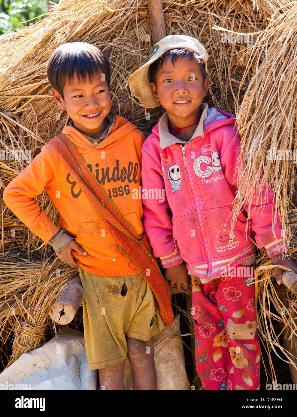 Myanmar children hi-res stock photography and images - Alamy