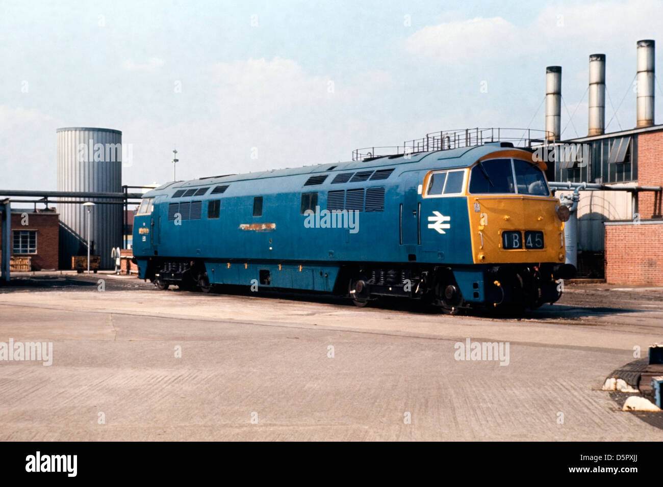 diesel locomotive d1062 western courier minus name and number plates in ...