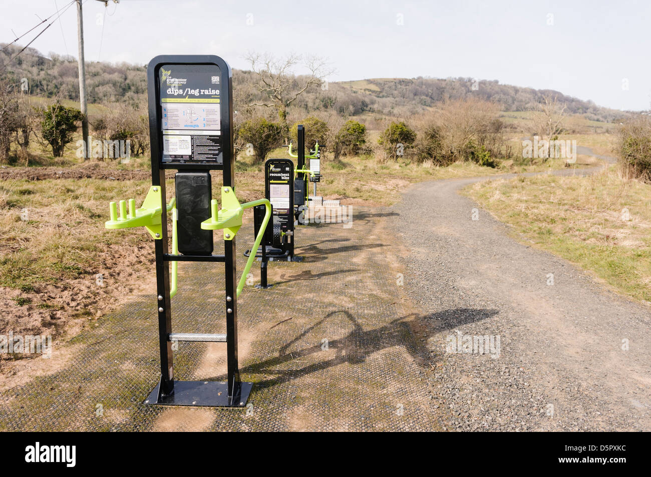 Outdoor gym public park hi-res stock photography and images - Alamy