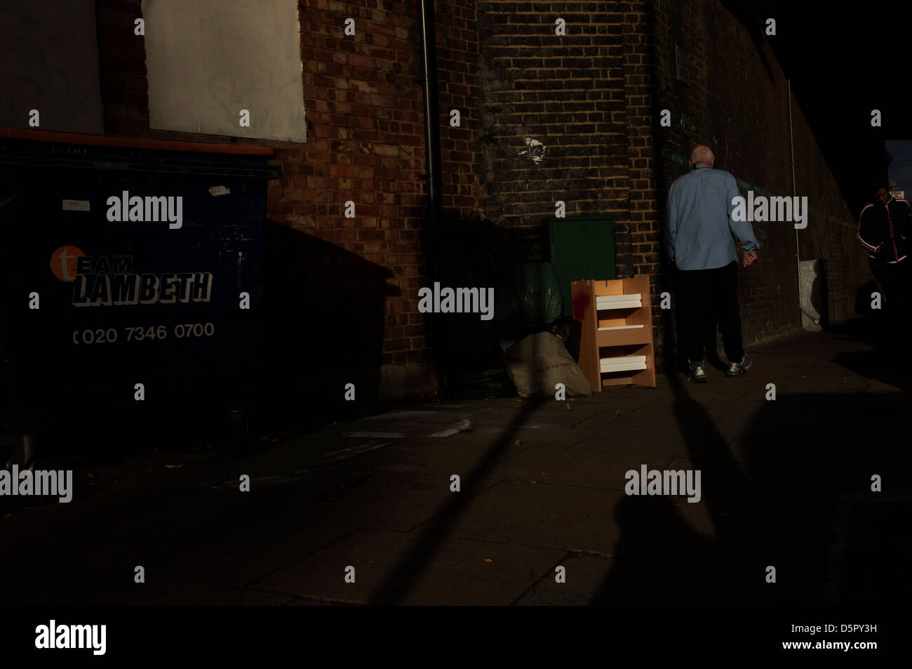 Tipping rules hi-res stock photography and images - Alamy