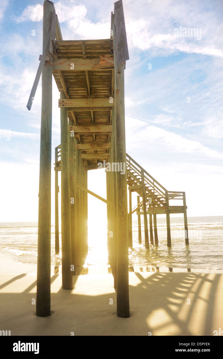 Hurricane damage pier hi-res stock photography and images - Alamy