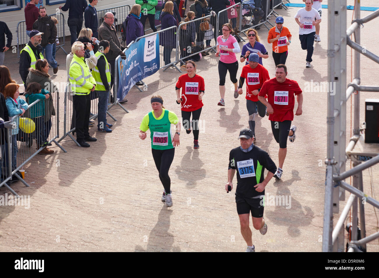 Bournemouth, UK 7 April 2013. Bournemouth Bay Run. Bournemouth's only ...