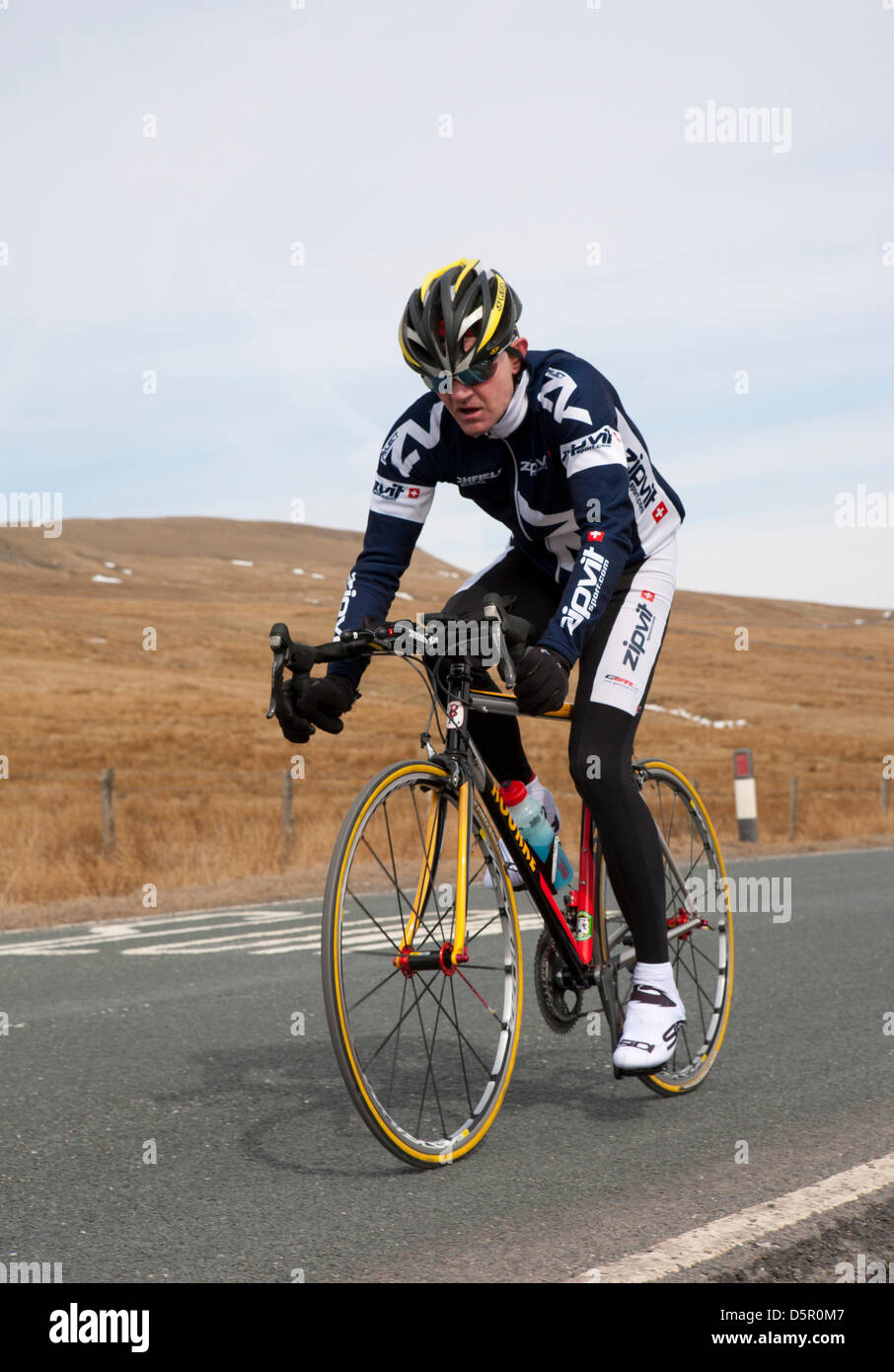 a carbon fibre lightweight bike bicycle cycling cyclist race racing ...