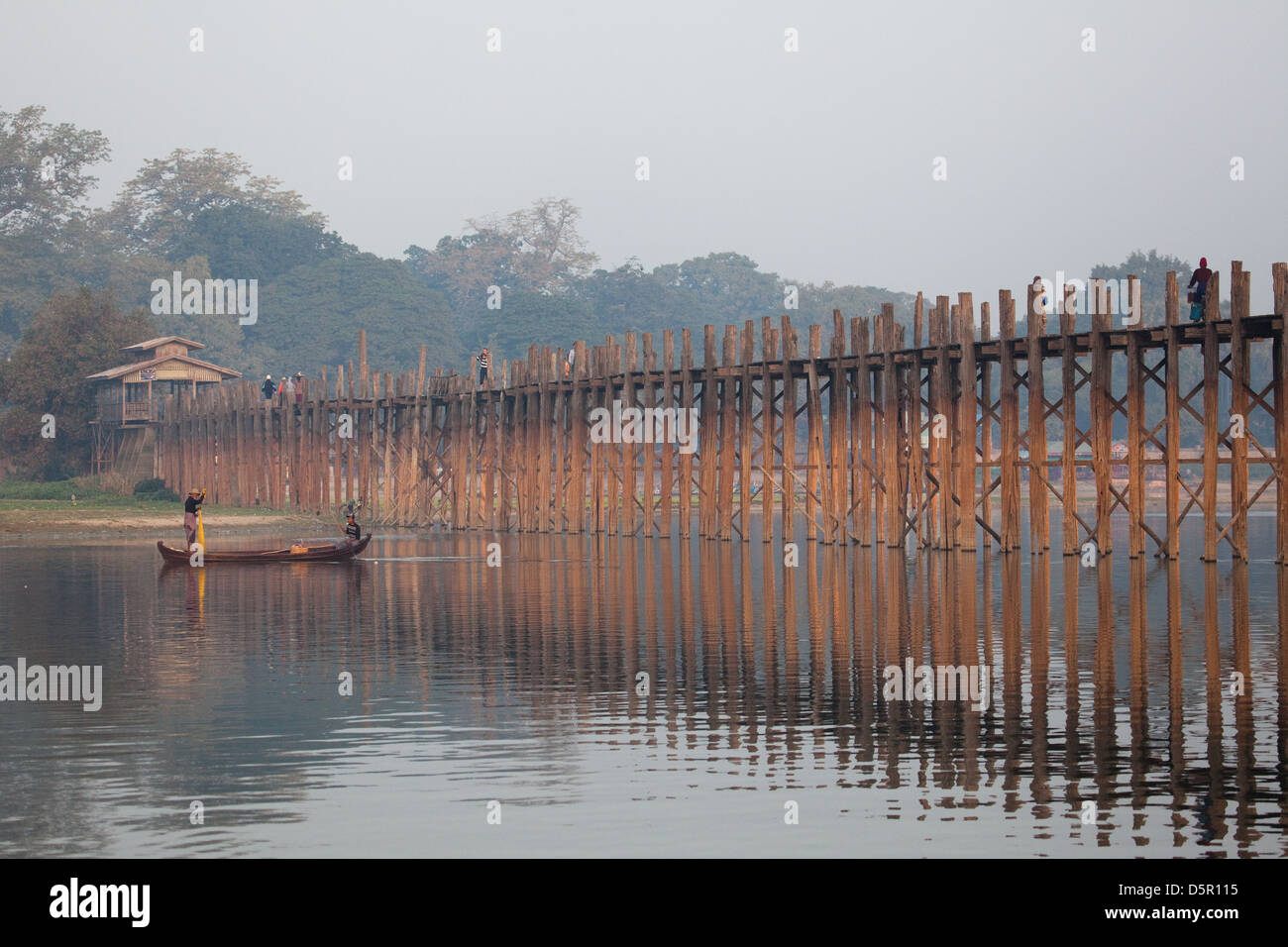 U Bein Teak Bridge, Burma Stock Photo - Alamy
