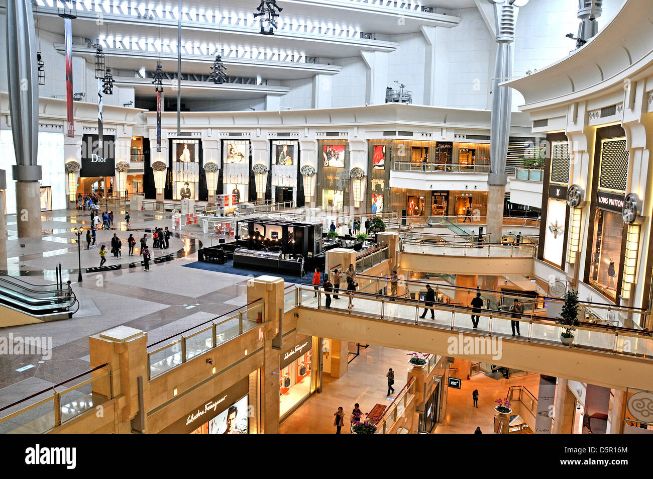 Taipei 101 Interior High Resolution Stock Photography and Images - Alamy