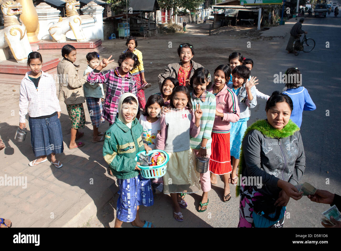 People of Myanmar (Burma Stock Photo - Alamy