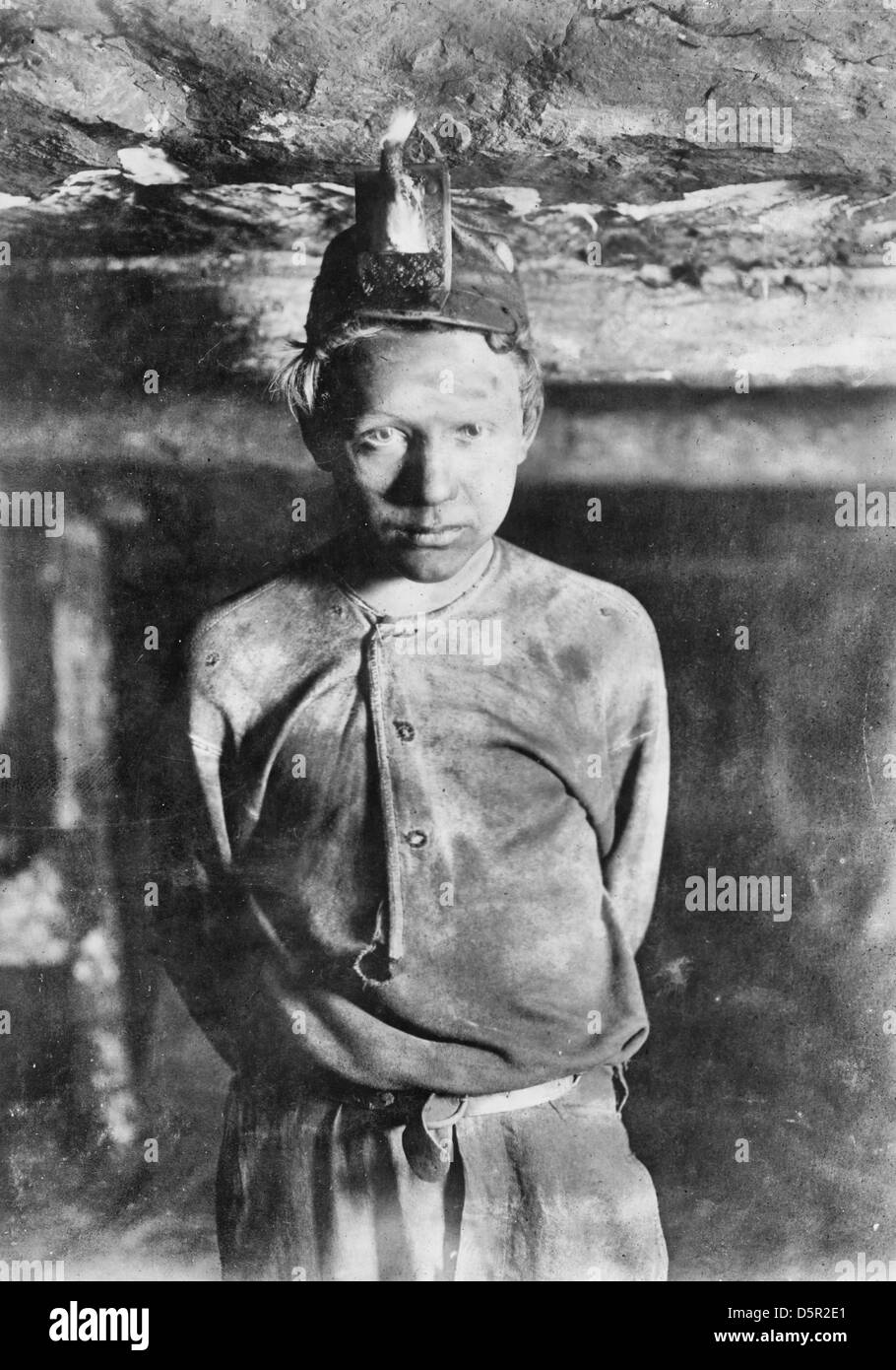 Trapper Boy, Turkey Knob Mine, Macdonald, W. Va. Boy had to stoop on ...