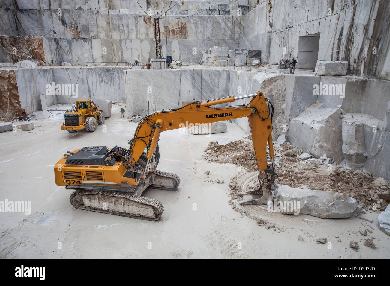 Marble cave, Carrara, Italy Stock Photo - Alamy