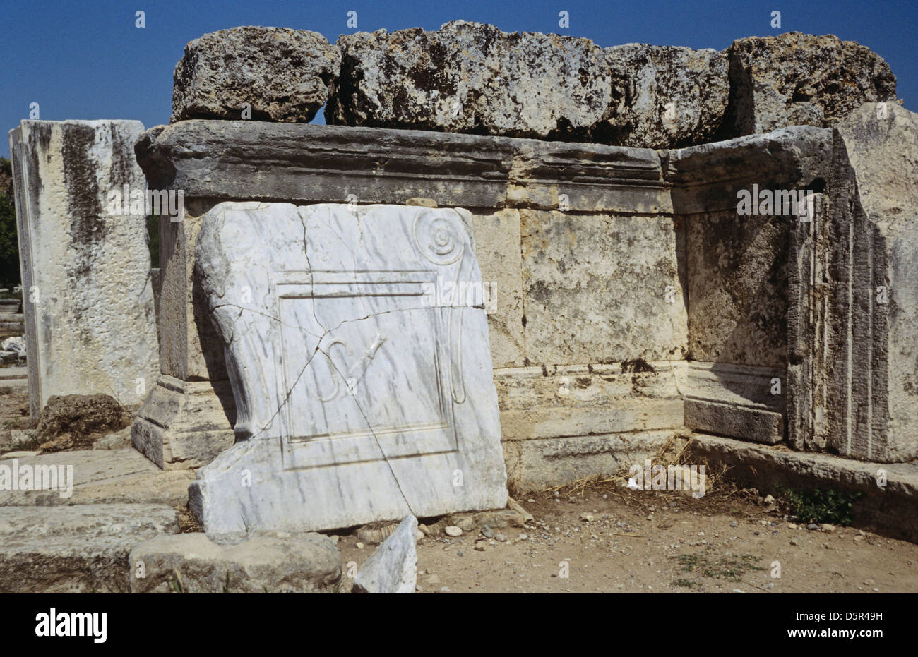 The ancient agora sign hi-res stock photography and images - Alamy