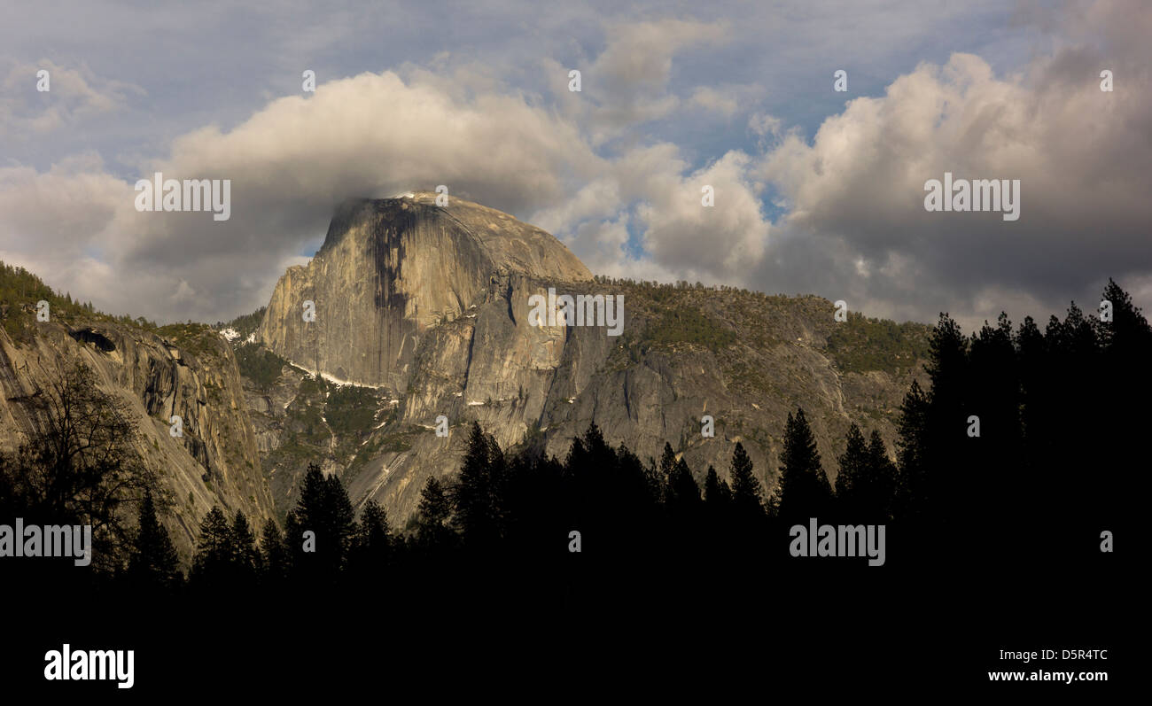 Clouds half dome hi-res stock photography and images - Alamy