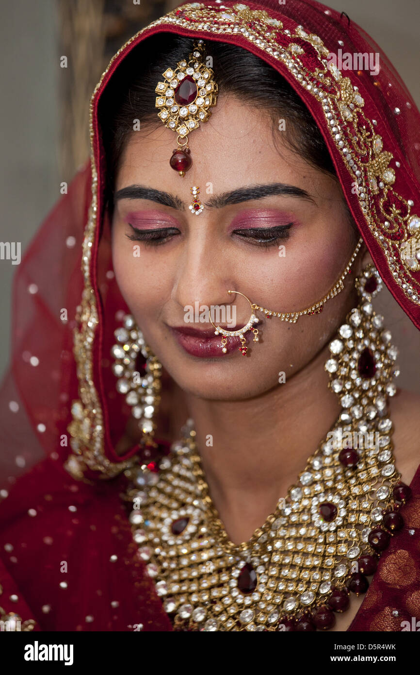 Indian Bride at her wedding Stock Photo - Alamy