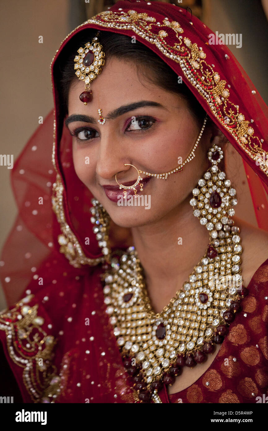 Indian Bride at her wedding Stock Photo - Alamy