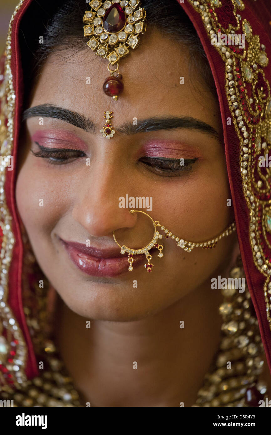 Indian Bride at her wedding Stock Photo - Alamy